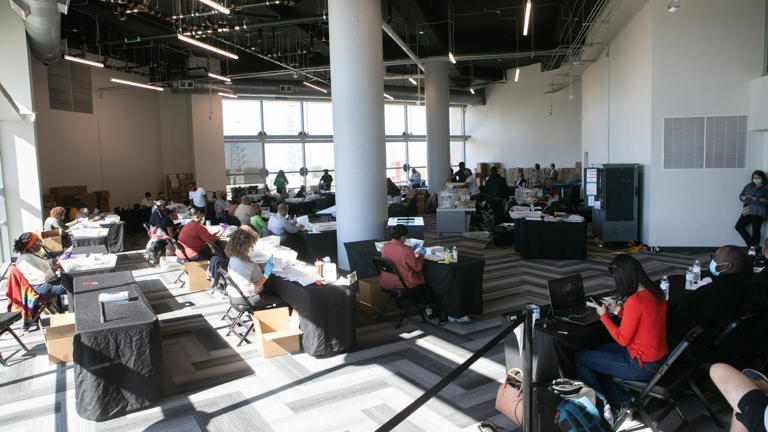 Fulton County stands firm as Justice Department renews push for 2020 ...