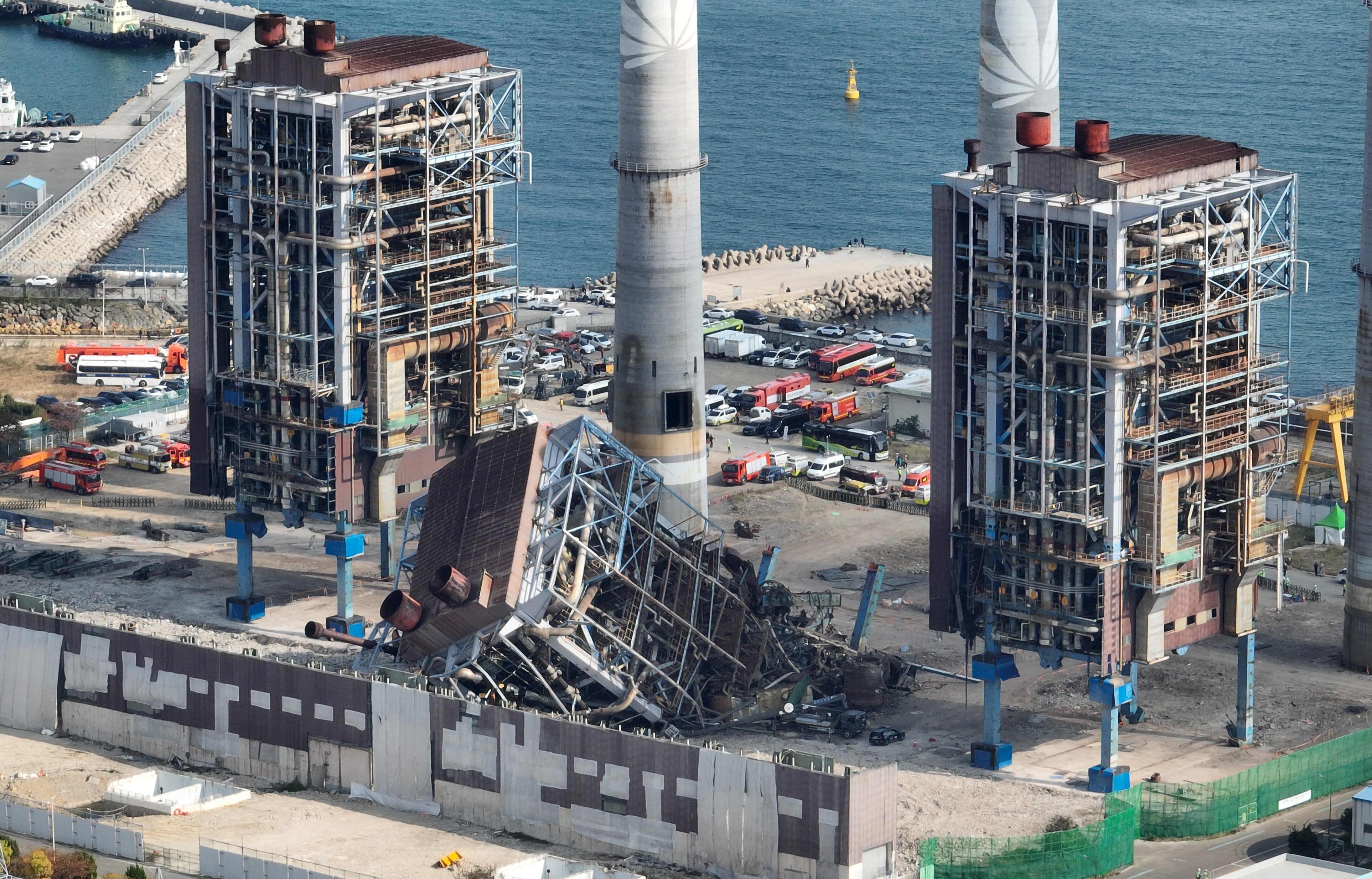 Ulsan Boiler Tower Collapse: Causes Under Investigation