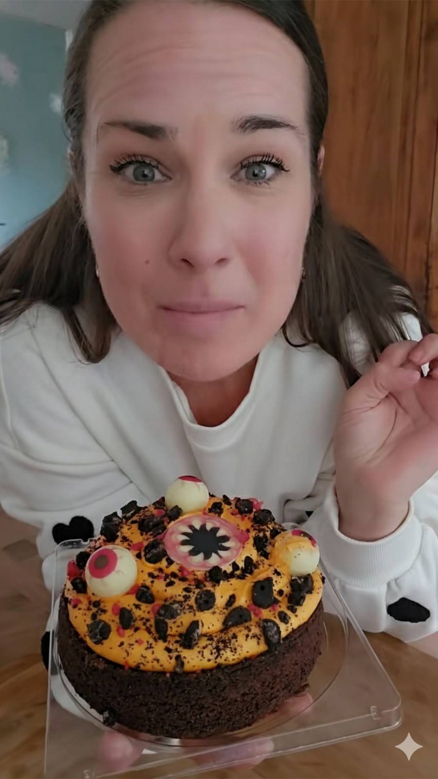 Eén Taartje, Twee Lepeltjes – Met Wie Deel Jij Hem