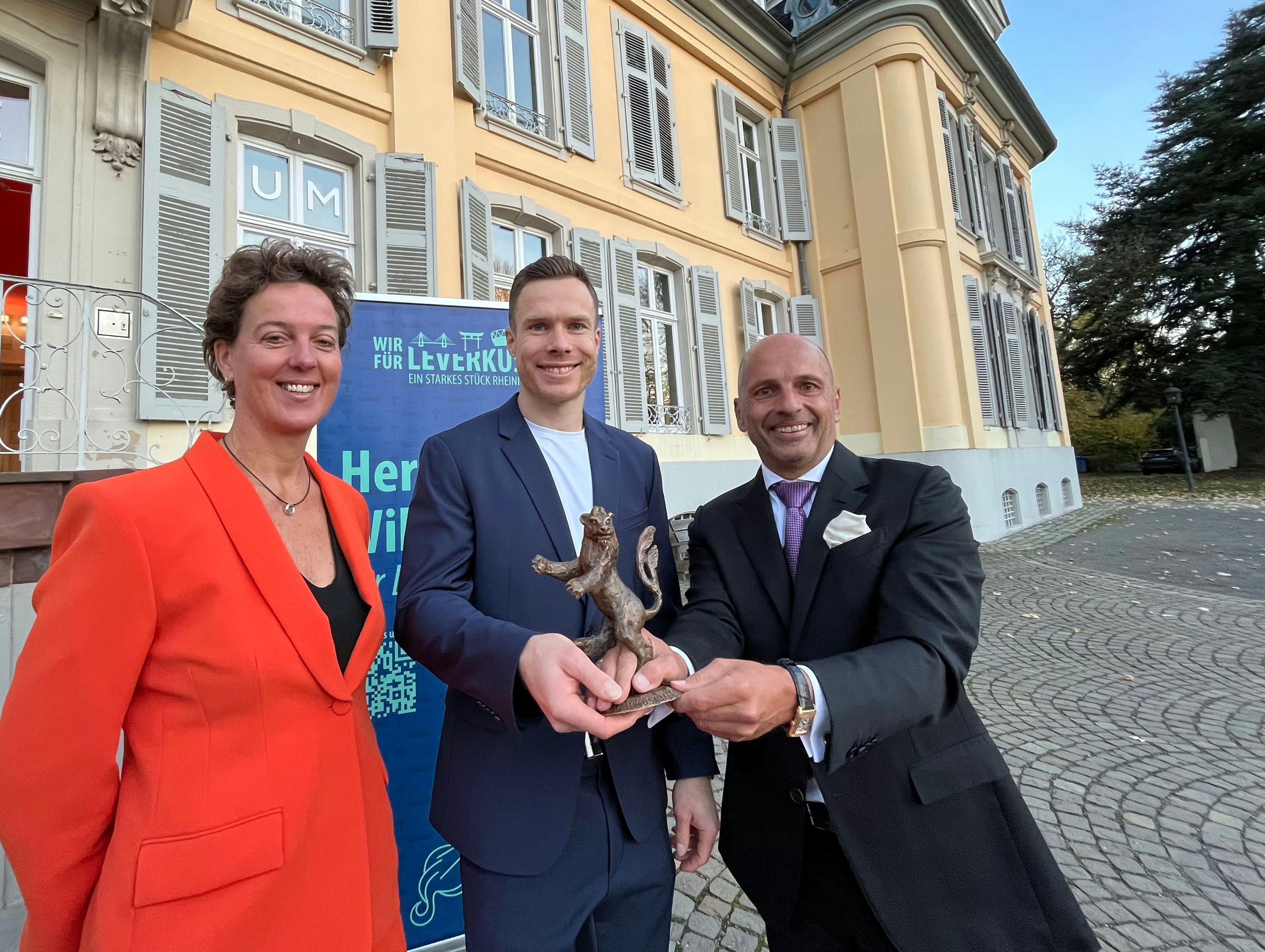 Parasportler: Markus Rehm für Leistung und Mut mit dem Leverkusener ...