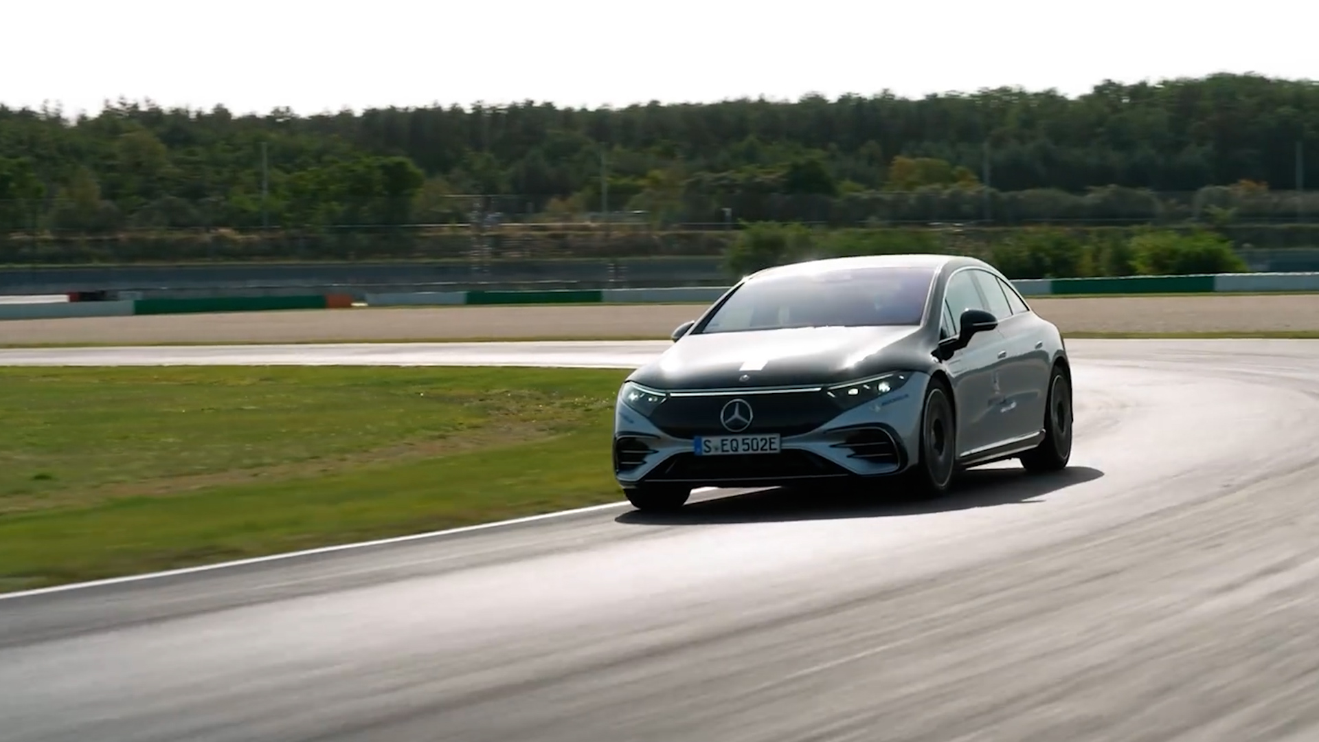 Mercedes EQS – That's the Most Modern Car in the World