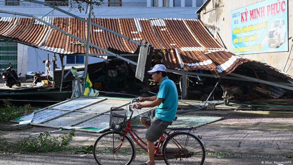 Vietnam, Philippines reel from deadly Typhoon Kalmaegi