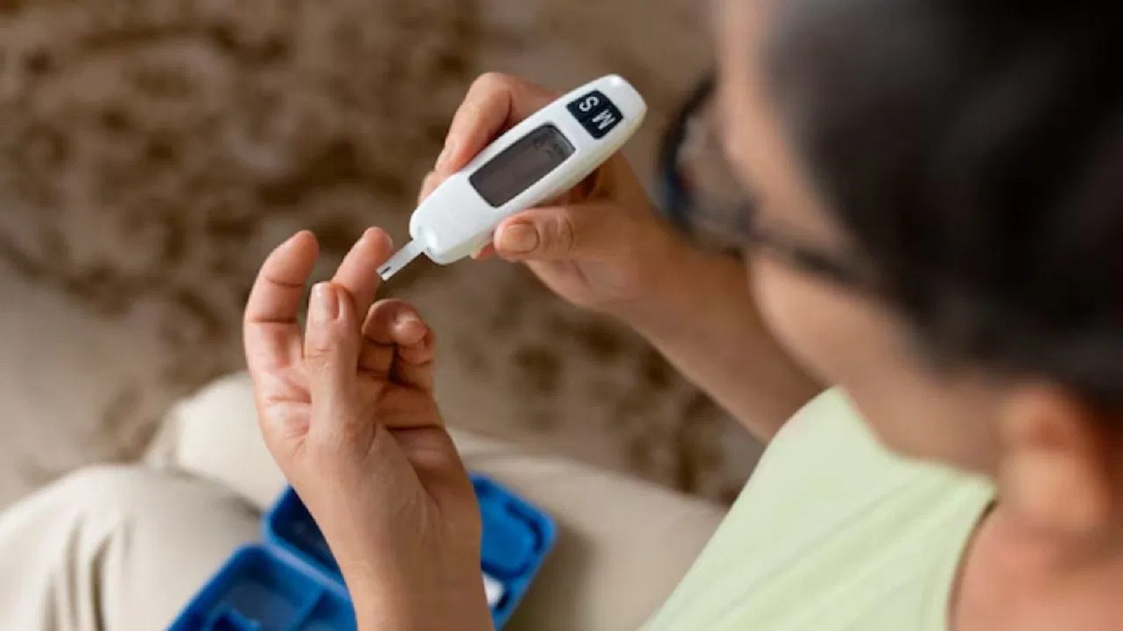 IIT Madras Innovates Painless, Needle-Free Sugar Level Testing Device ...