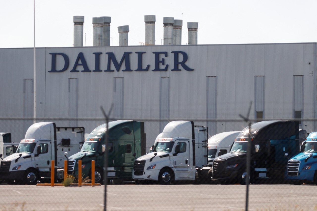 Daimler Truck’s Japan unit, Foxconn to set up electric bus maker