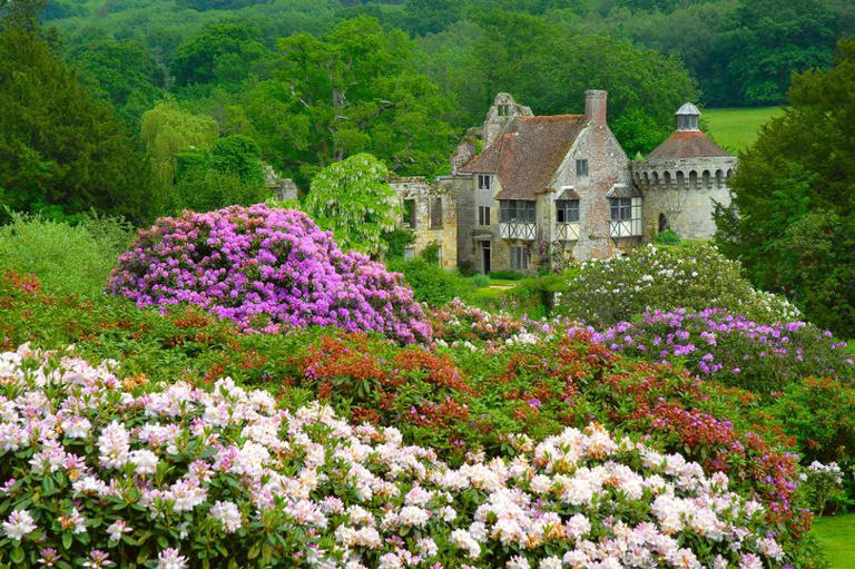 Charming castle less than 90 mins from Essex is 'full of autumn magic'