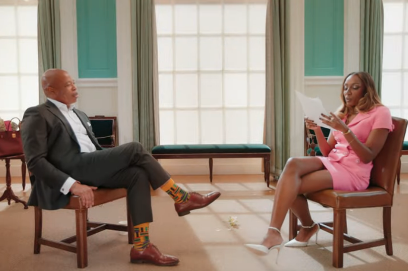 NY Mayor Eric Adams tells comedian Ziwe he's 'not hitting on her' in ...