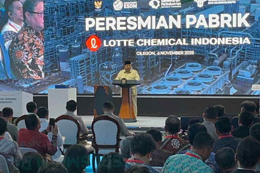 Menebas Aral Kemandirian Petrokimia Kala Produk China Banjiri RI