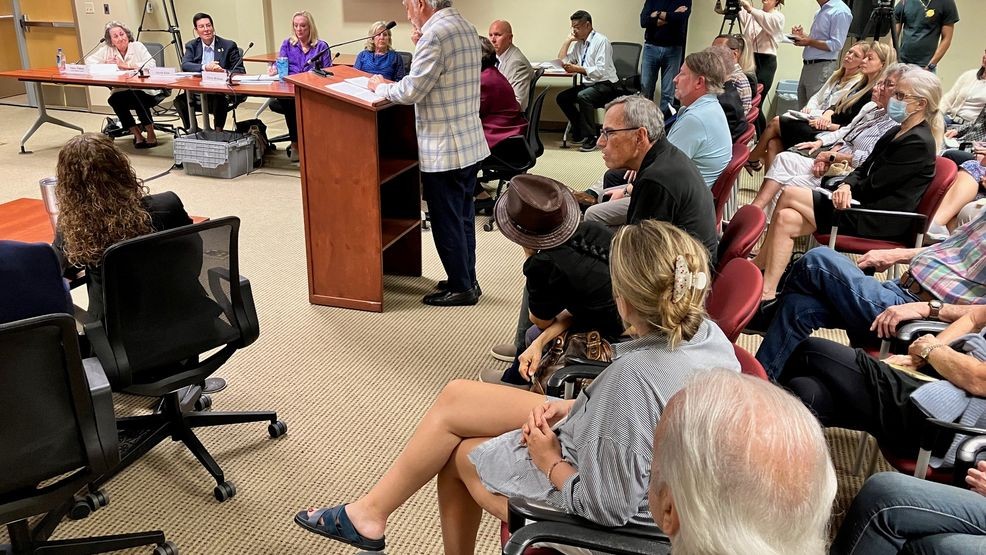 Palm Beach Co. neighbors voice concerns over Trump's Mar-a-Lago flight ...