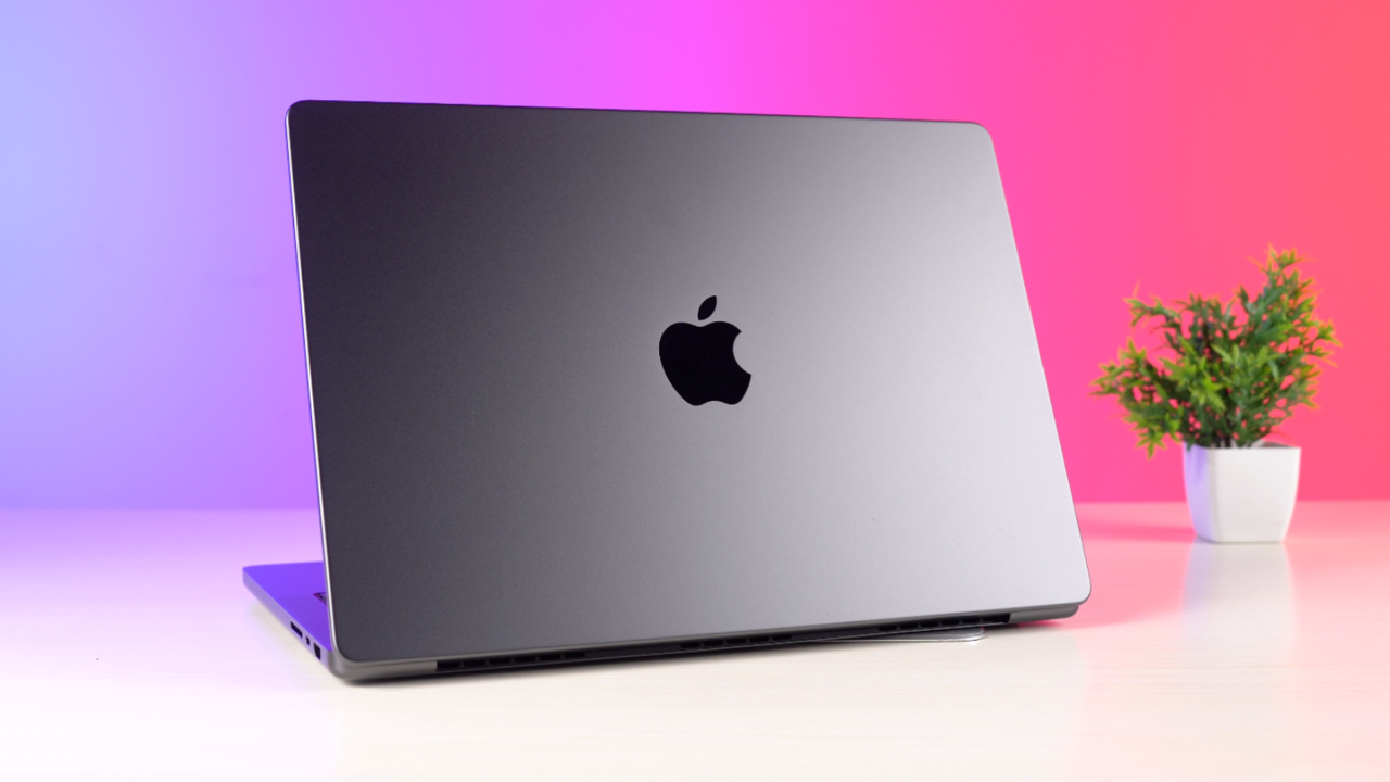 How Apple’s Macs Are Powering The New Era Of Enterprise And AI Workflows