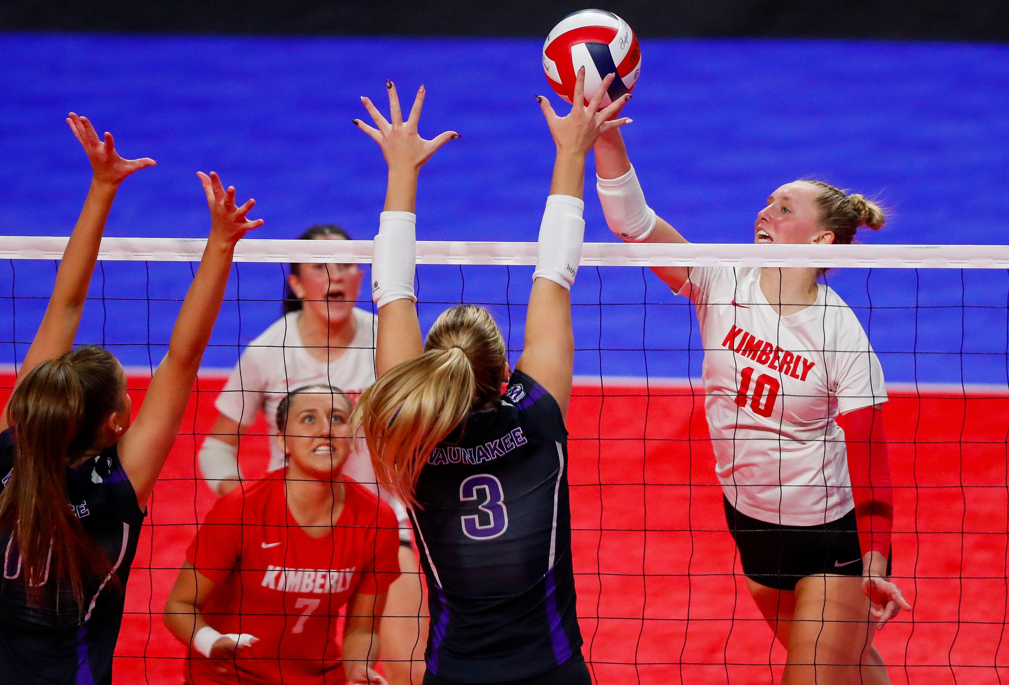 Waunakee sweeps Kimberly in girls volleyball state quarterfinal