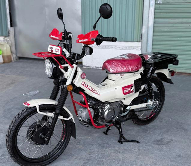 Cocok Disebut Bebek Trail Kalcer, Ini Tampilan Kece Honda CT125 CHUMS ...