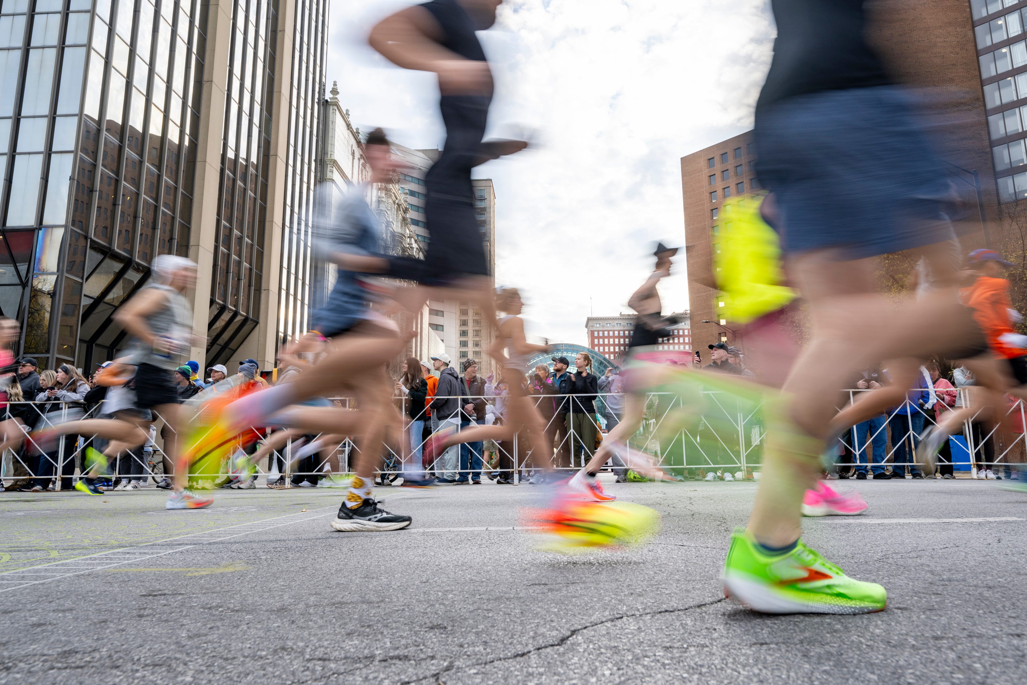 2 runners die after separate medical emergencies during Indianapolis ...