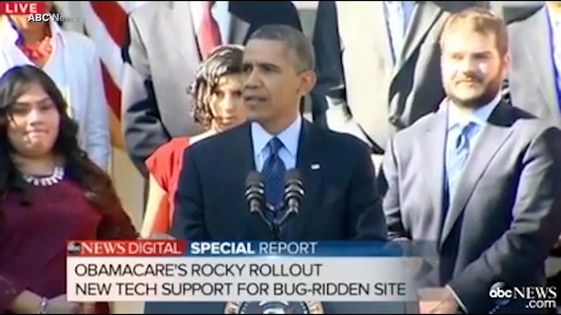 Obama Helping Pregnant Woman Mid-Speech Resurfaces As Man Faints In ...