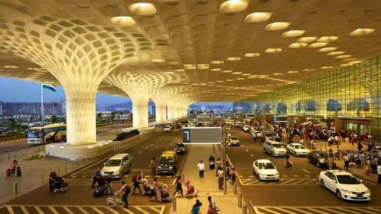 After Delhi Glitch, Mumbai Airport Ops Disrupted - What’s The Reason?