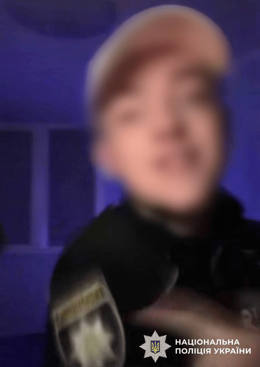 Kyiv police investigate man singing Russian songs in uniform