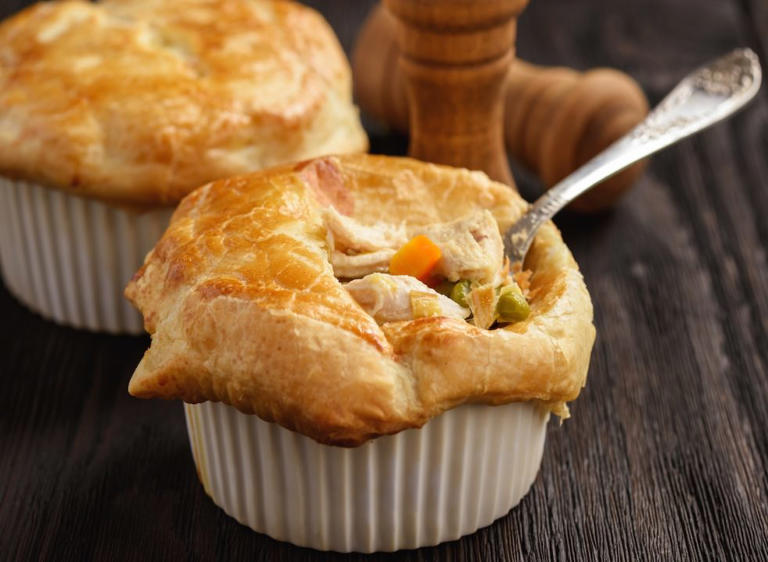 6 Chains With Amazing Pot Pie, Say Chefs