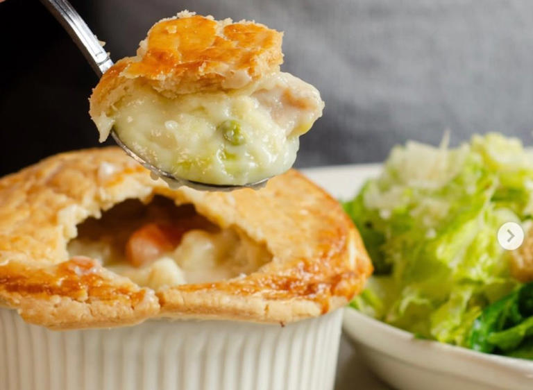 6 Chains With Amazing Pot Pie, Say Chefs