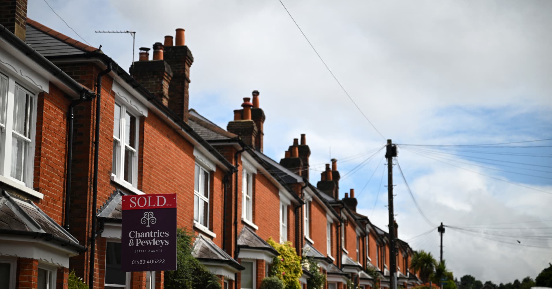 UK's Rightmove stock tumbles 28% as AI investments expected to weigh on ...