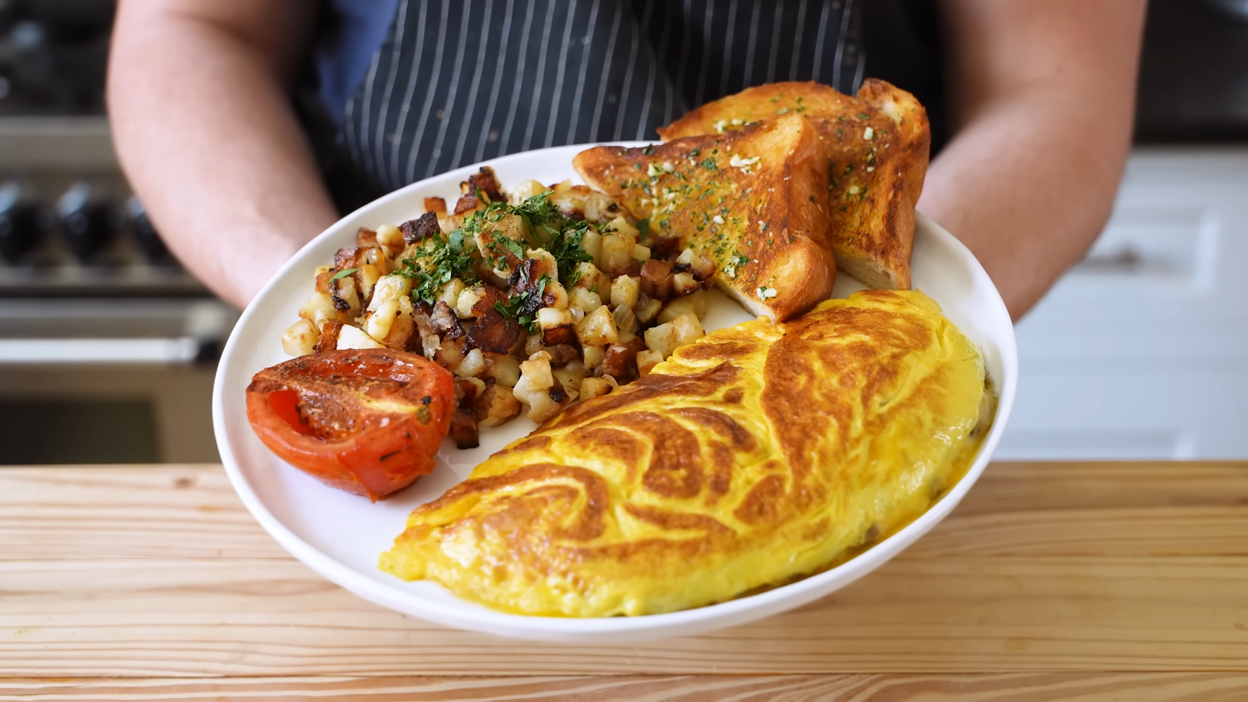 Make a Gourmet Omelet Breakfast for Only $2