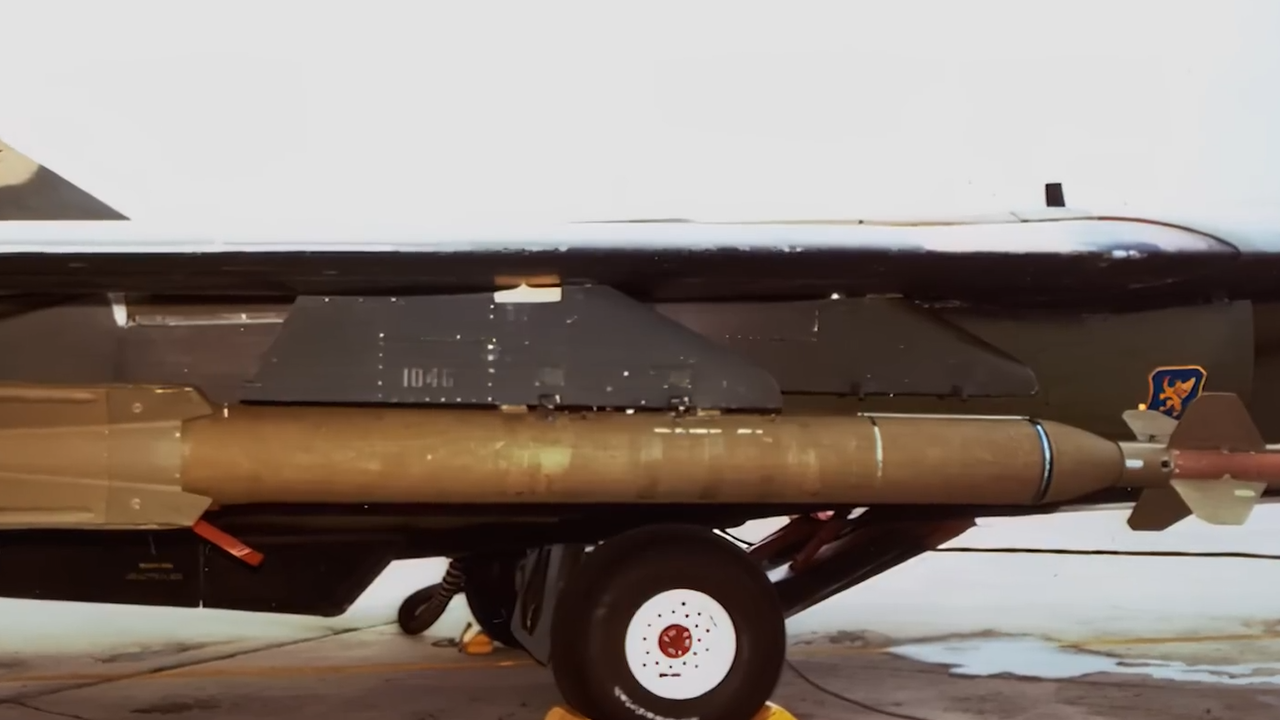 The Bomb That Ended A War Was Built In 3 Weeks From Army Junkyard Scrap