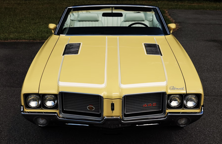 Rare 1972 Oldsmobile 4-4-2 Convertible Headlines Raleigh Classic Auction