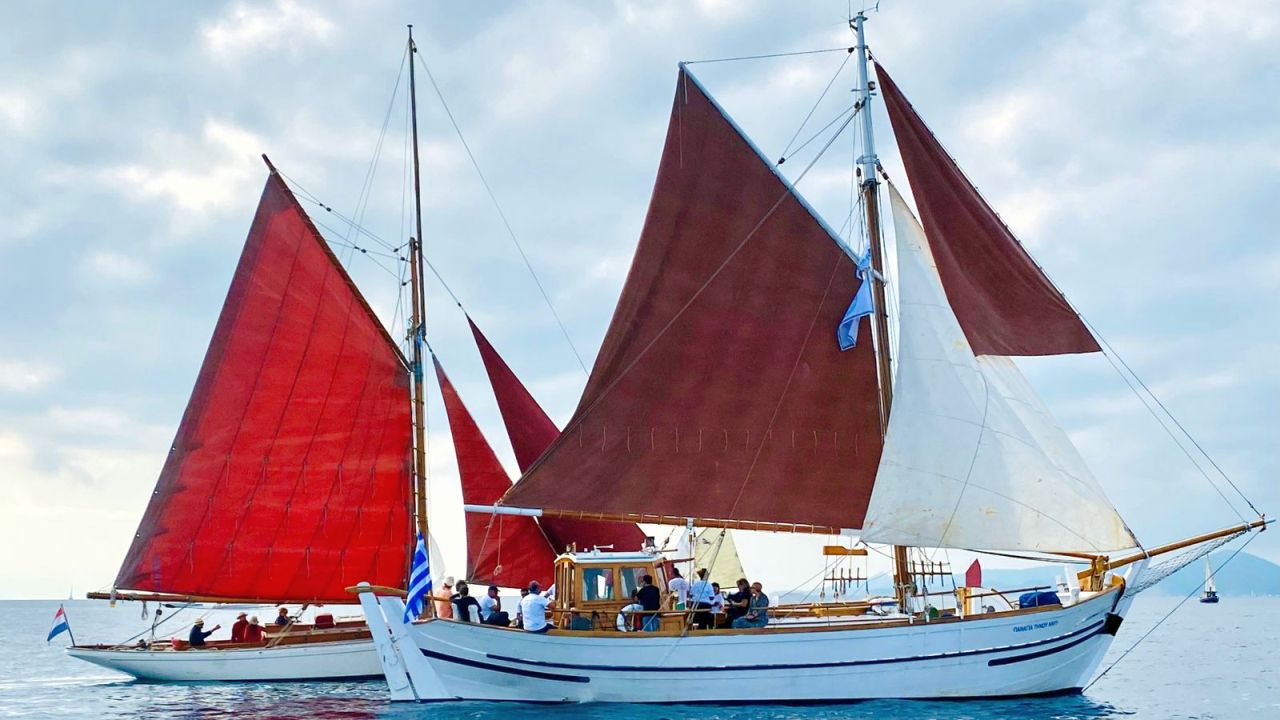 Ιστιοπλοΐα: Μαγική εικόνα η πρώτη γιορτή ξύλινων σκαφών