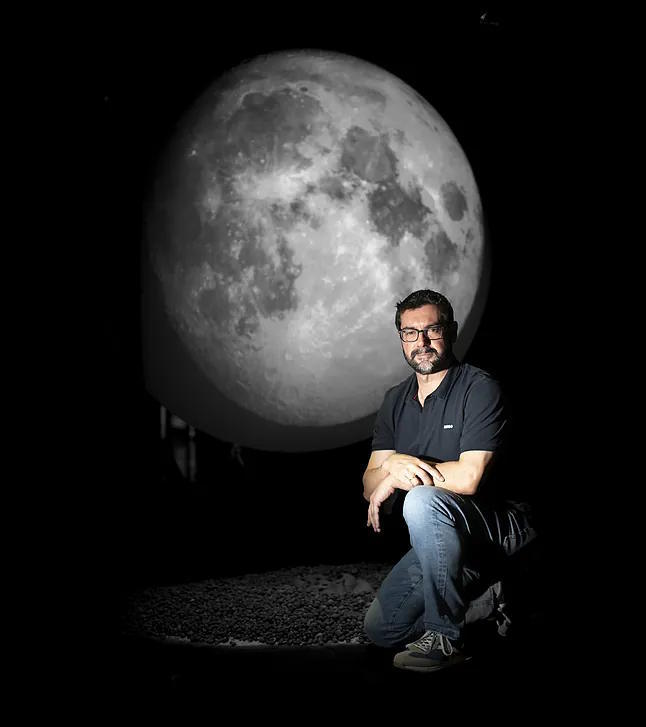 Spanish engineer hired by NASA to prepare the return to the Moon: "Life ...