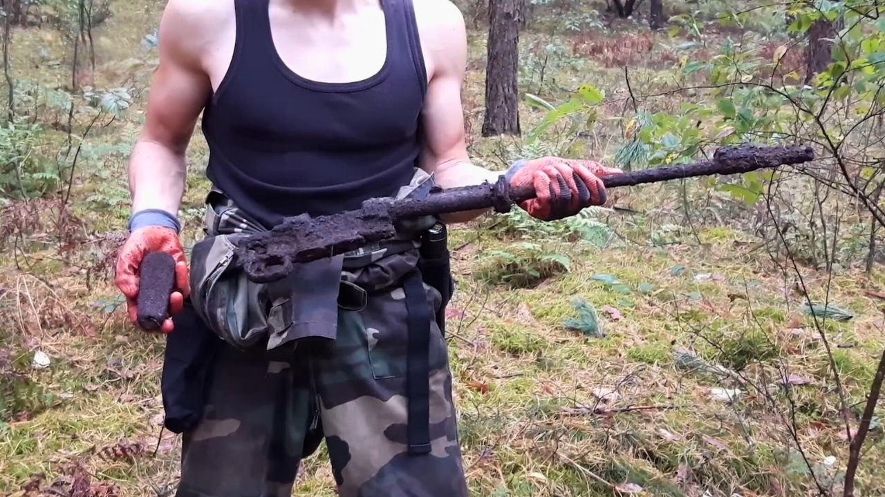 Rifle and Medal Unearthed – Eastern Front Discoveries