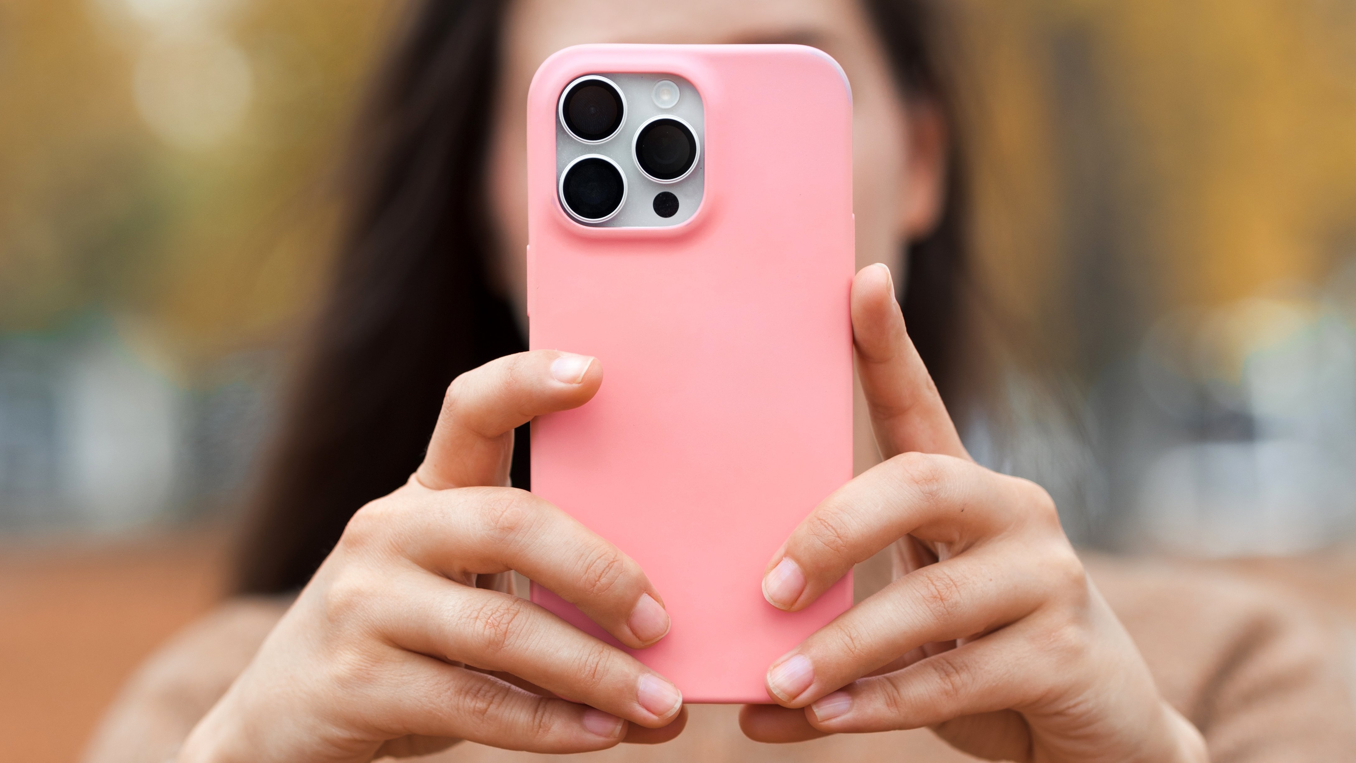 Ten nowy smartfon ma aparat 50 Mpx, dużą baterię 7000 mAh i kosztuje 400 zł