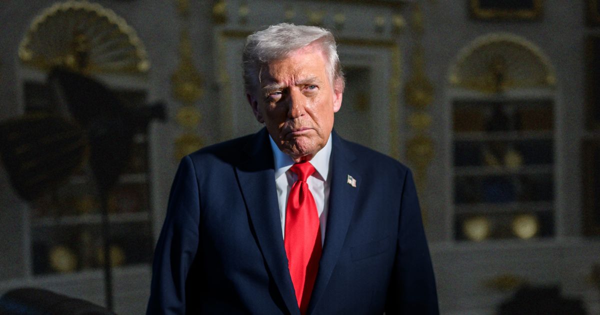 Trump’s Inner Circle in Panic Mode Over His Tone-Deaf Economic Claims