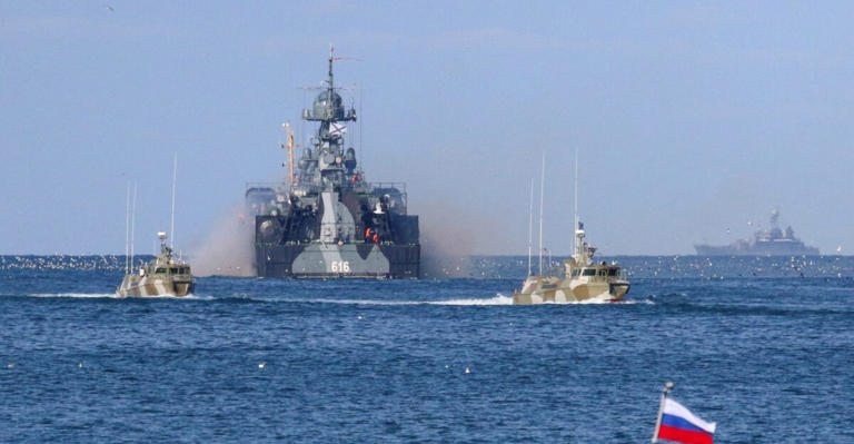 Putin’s $500M S-400 Air Defense Crushed In Crimea—600KM Radar Gap Opens Over Black Sea