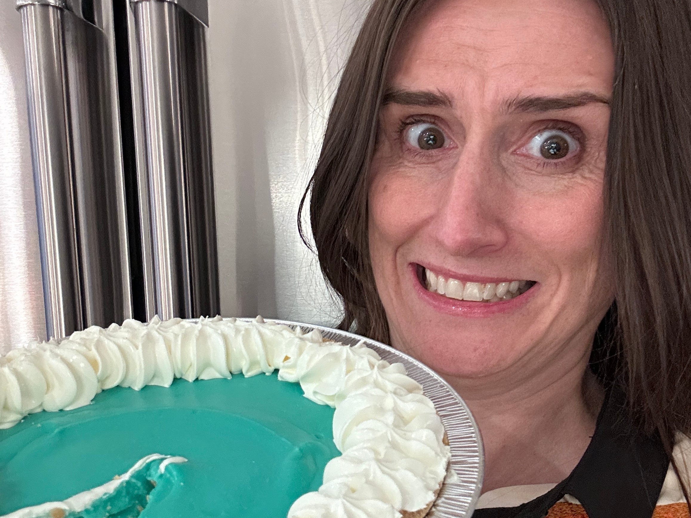 Taco Bell's Mountain Dew Baja Blast pie looks inedible. I tried it — and now I understand the ...