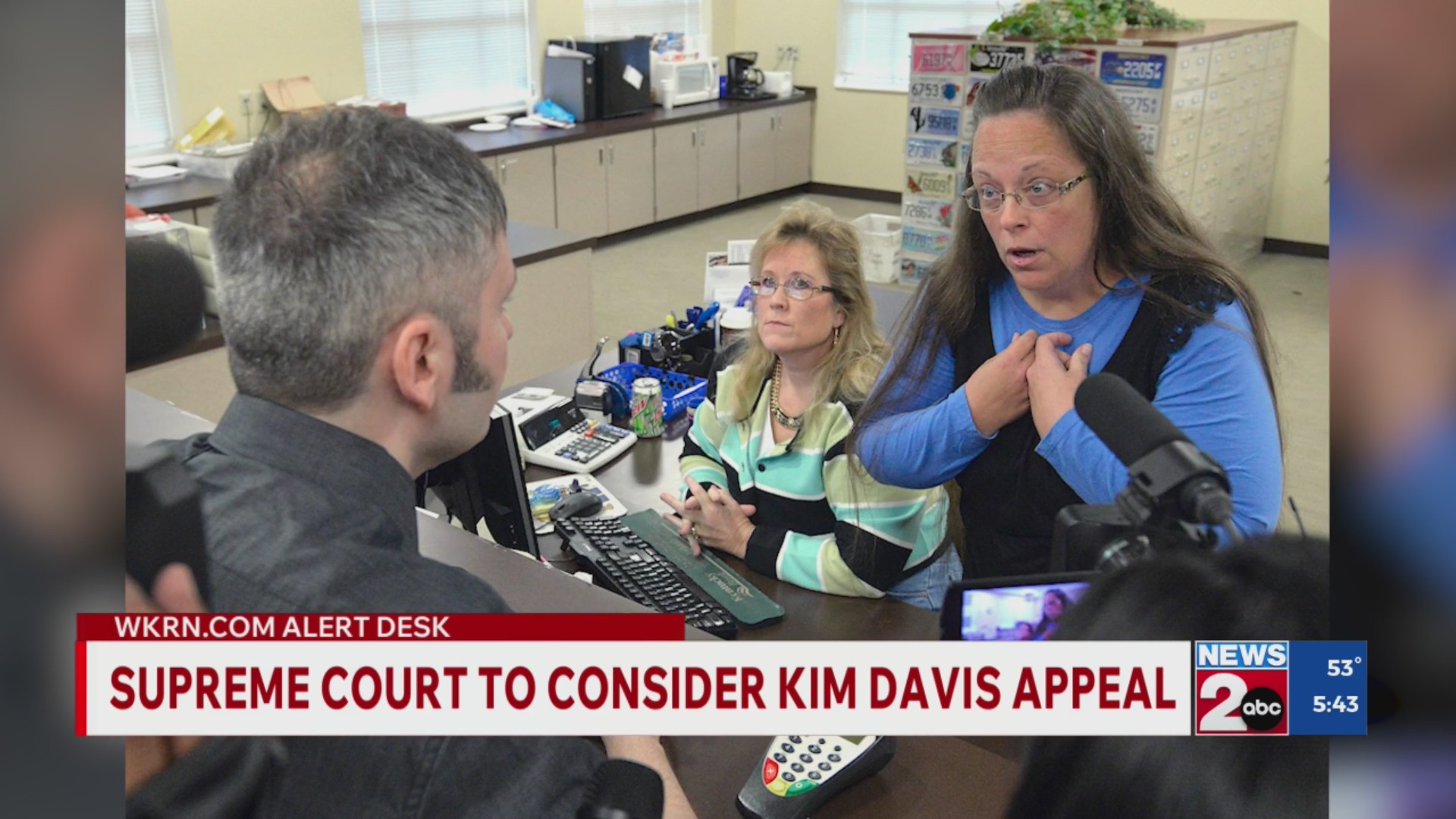 Supreme Court to consider Kim Davis appeal