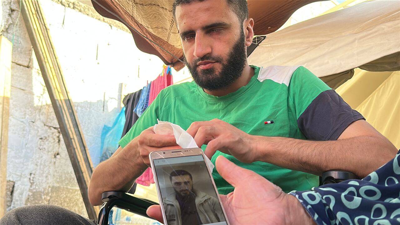 Palestinian man says he wishes he could see family, Gaza after losing ...