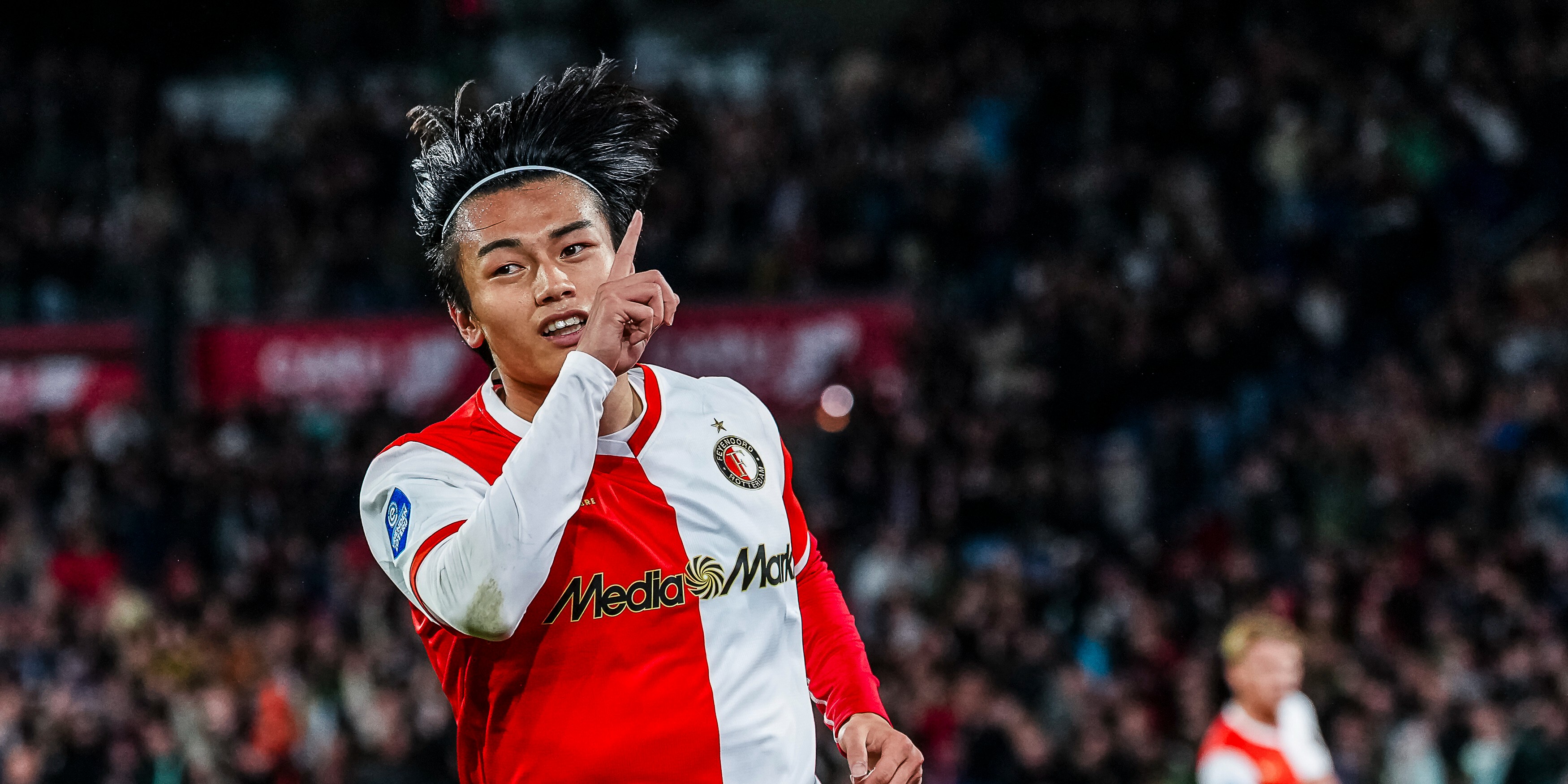 Feyenoord en Ueda lijkt penalty ontnomen: 'Hoe duidelijk wil je het ...