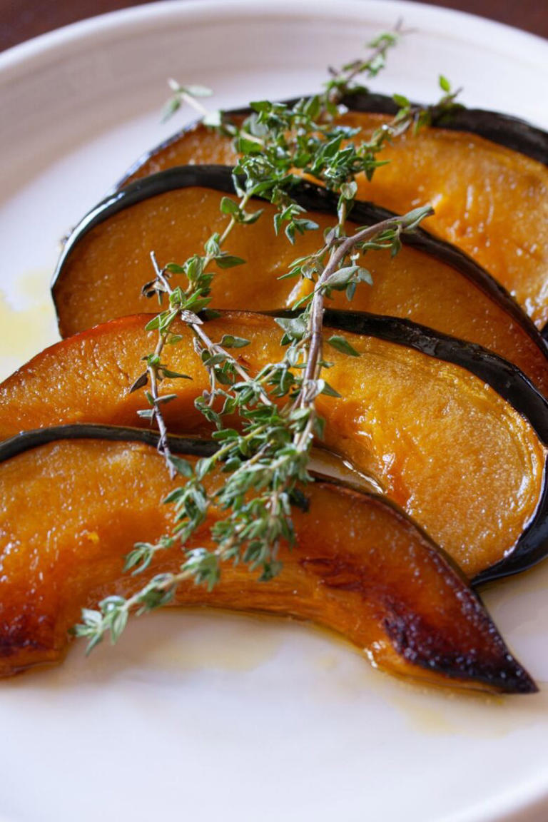 Roasted Acorn Squash With Honey Vinaigrette - Thanksgiving Favorite