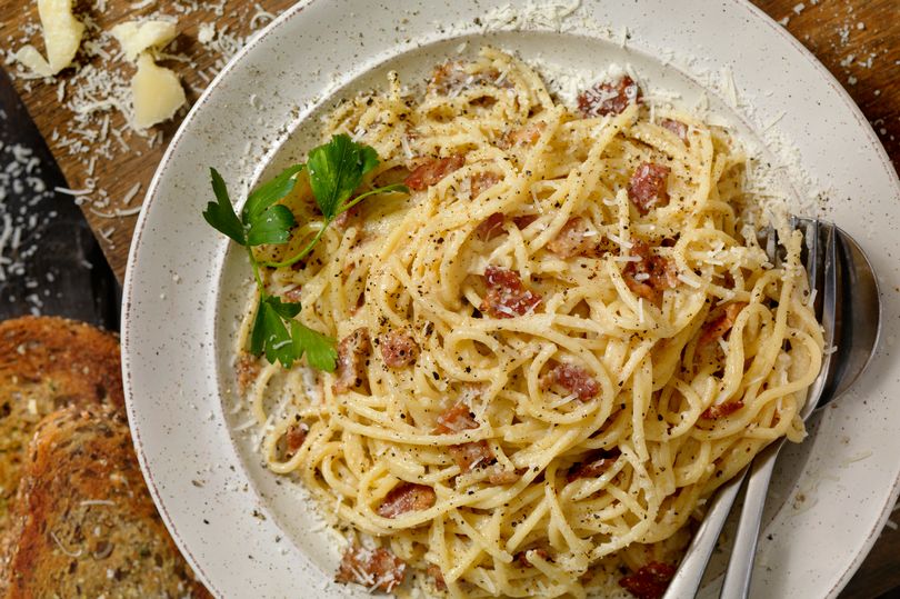 2-minute homemade pasta sauce recipe that outshines store-bought versions