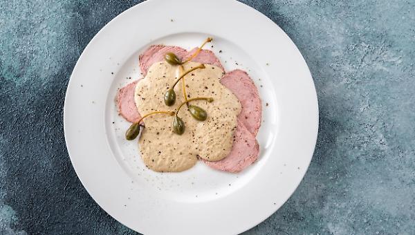 Torino, lo chef Brunetto supera il robot Pepper nella sfida del vitello ...