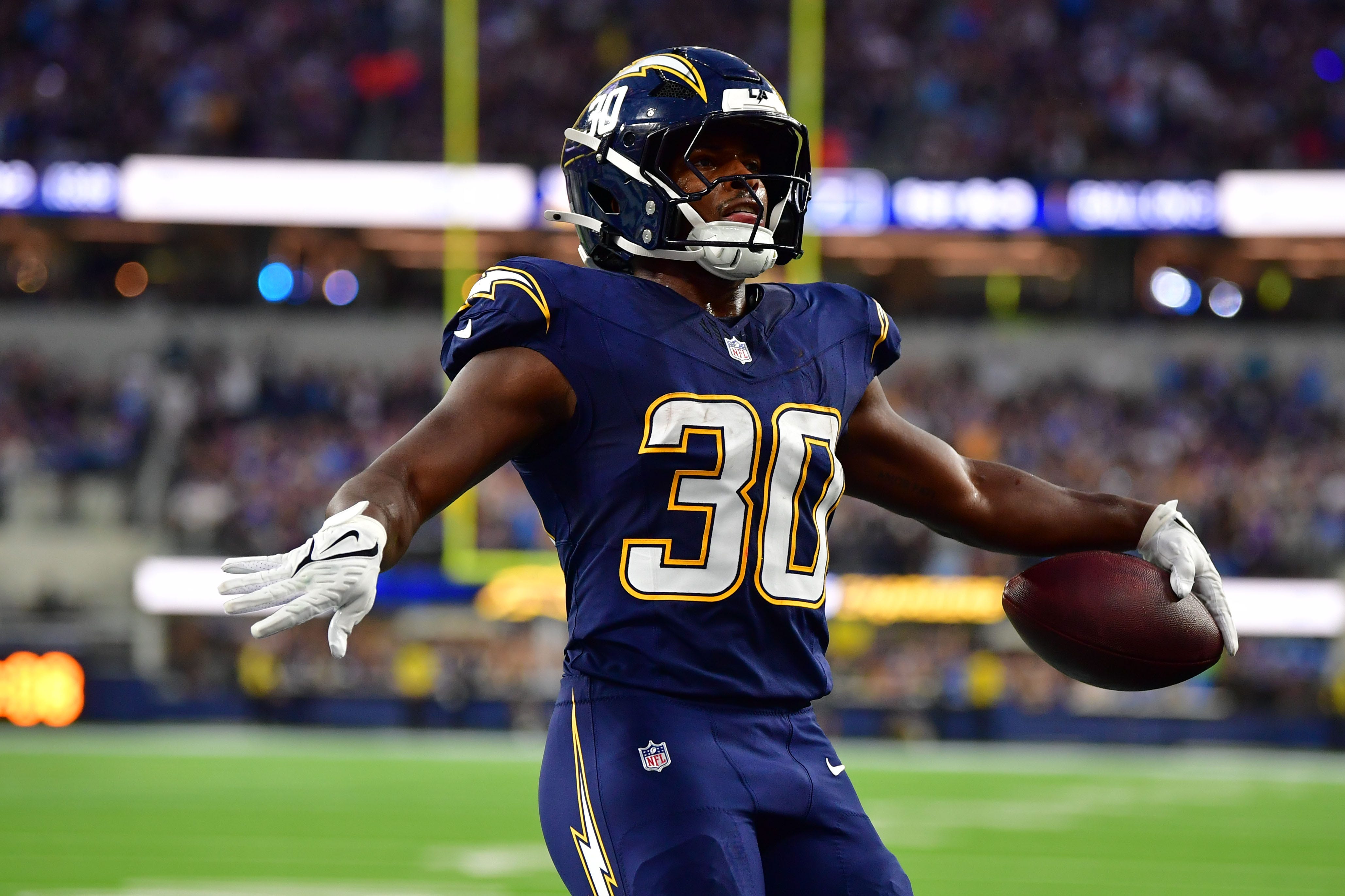 Los Angeles Chargers vs Tennessee Titans picks, predictions for NFL ...