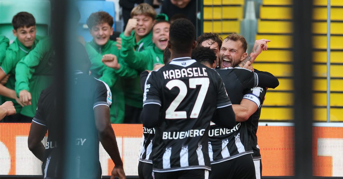 L’Udinese batte il Lecce 3-2 e aggancia la Juve in classifica. Parma ...