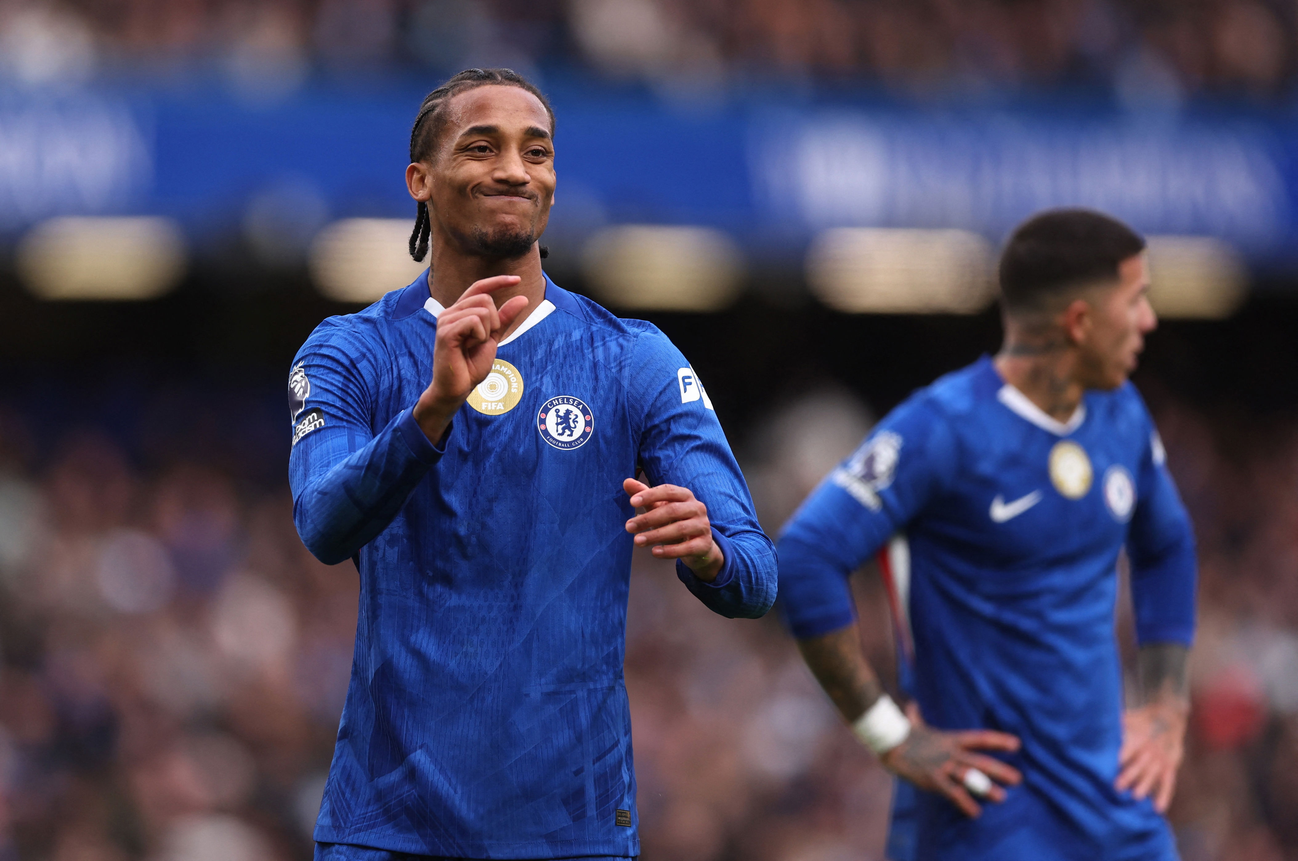 Wolves 3-4 Chelsea: Blues scrape through into quarter-finals - LIVE