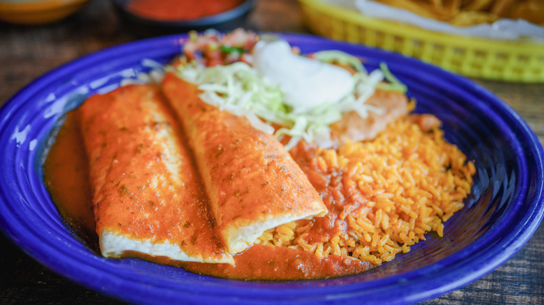 The Easiest Chicken Enchilada Filling Has Just 4 Canned Ingredients