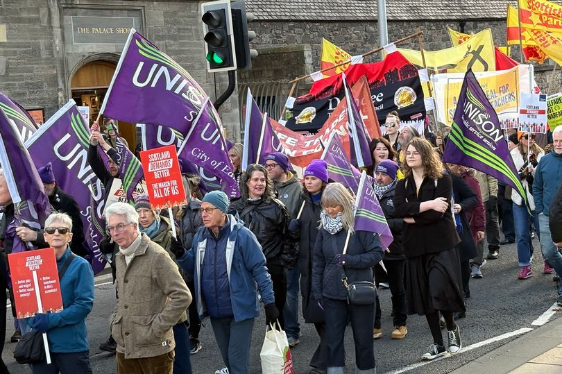 Thousands march on Edinburgh's streets to demand child poverty tackled