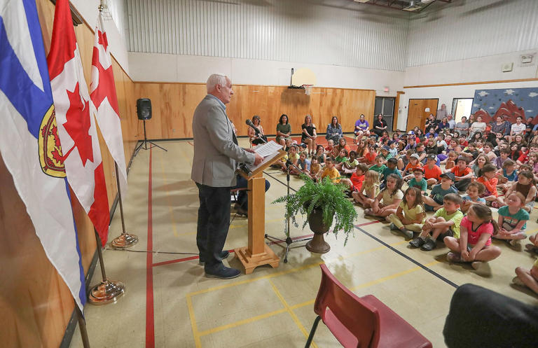 Trenton residents concerned about progress on new school