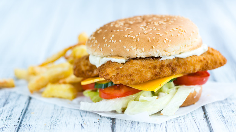 One Of The Best Fast Food Fish Sandwiches Available Comes From A Fried ...
