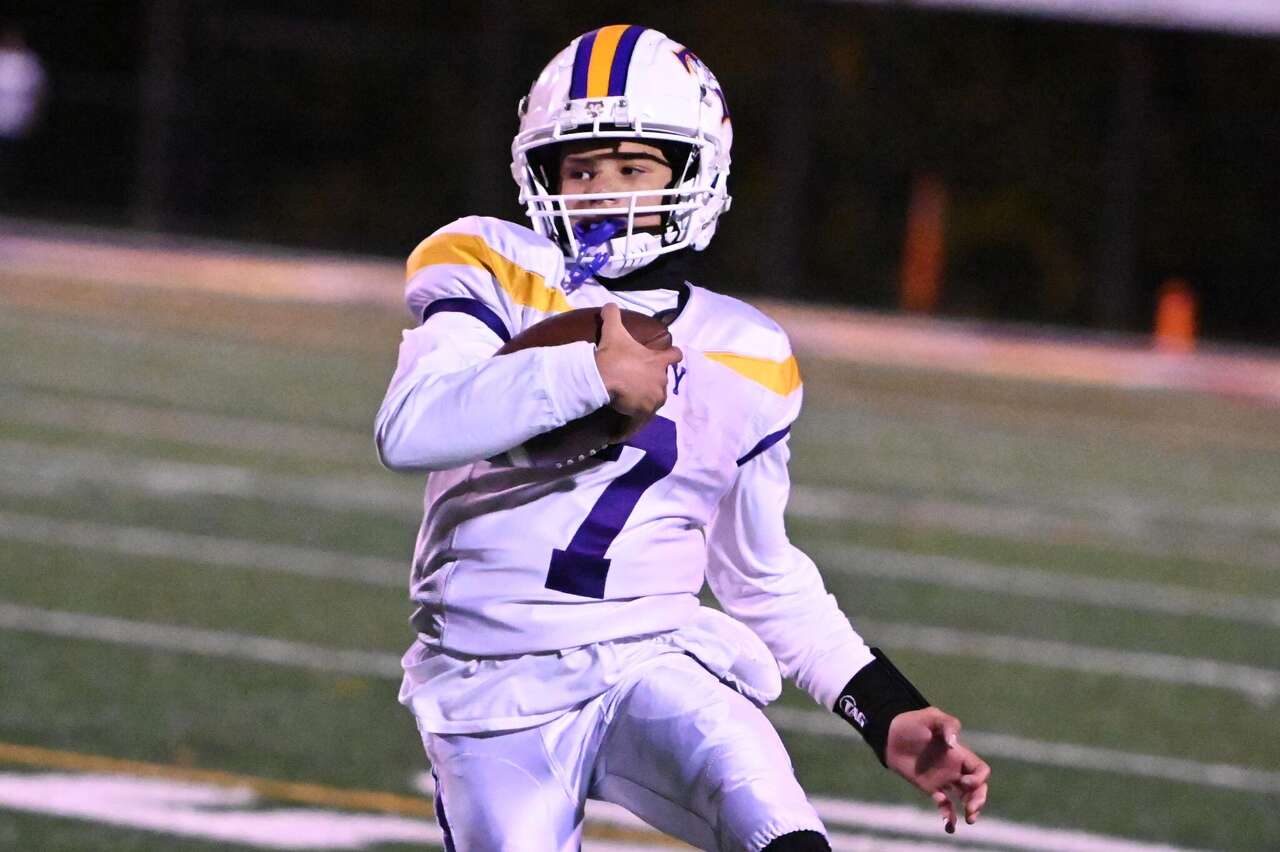 Troy football outlasts Amsterdam for key Week 8 win