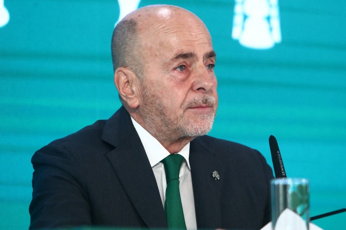 Αλαφούζος: "Ο Μπενίτεθ δεν είναι απλά ο νέος προπονητής, είναι ένας ...