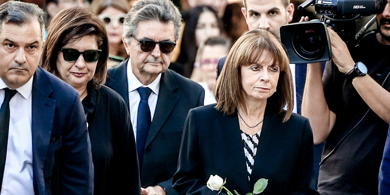 Σακελλαροπούλου για Σαββόπουλο: Τραγούδησες για εμάς, το έθνος, τον λαό ...