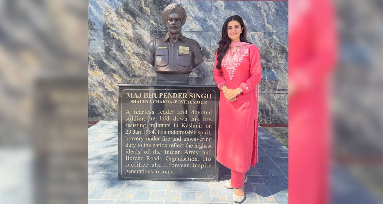 Nimrat's emotional post for martyred father on birth anniversary