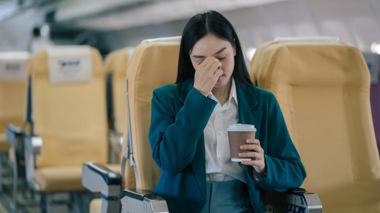 Smelling 'Dirty Socks' On An Airplane Can Be A Dangerous Sign Of This ...